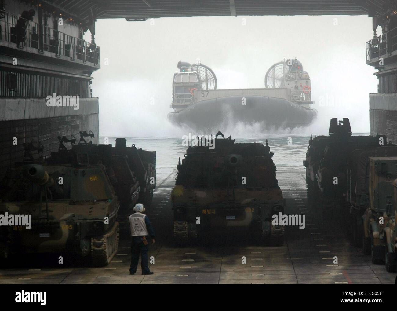 USS Tortuga (LSD-46) welldeck Stock Photo - Alamy