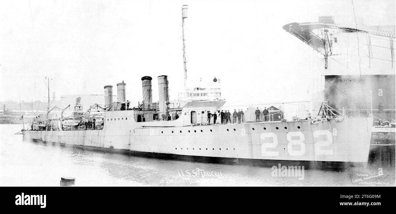 Boston naval shipyard uss boston hi-res stock photography and images ...