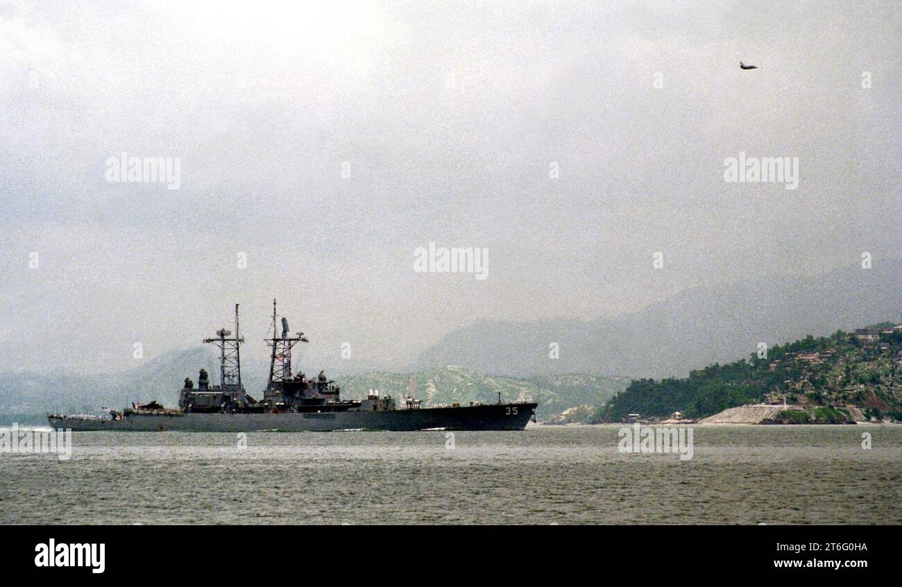 USS Truxtun (CGN-35) approaching Naval Station Subic Bay, Philippines ...