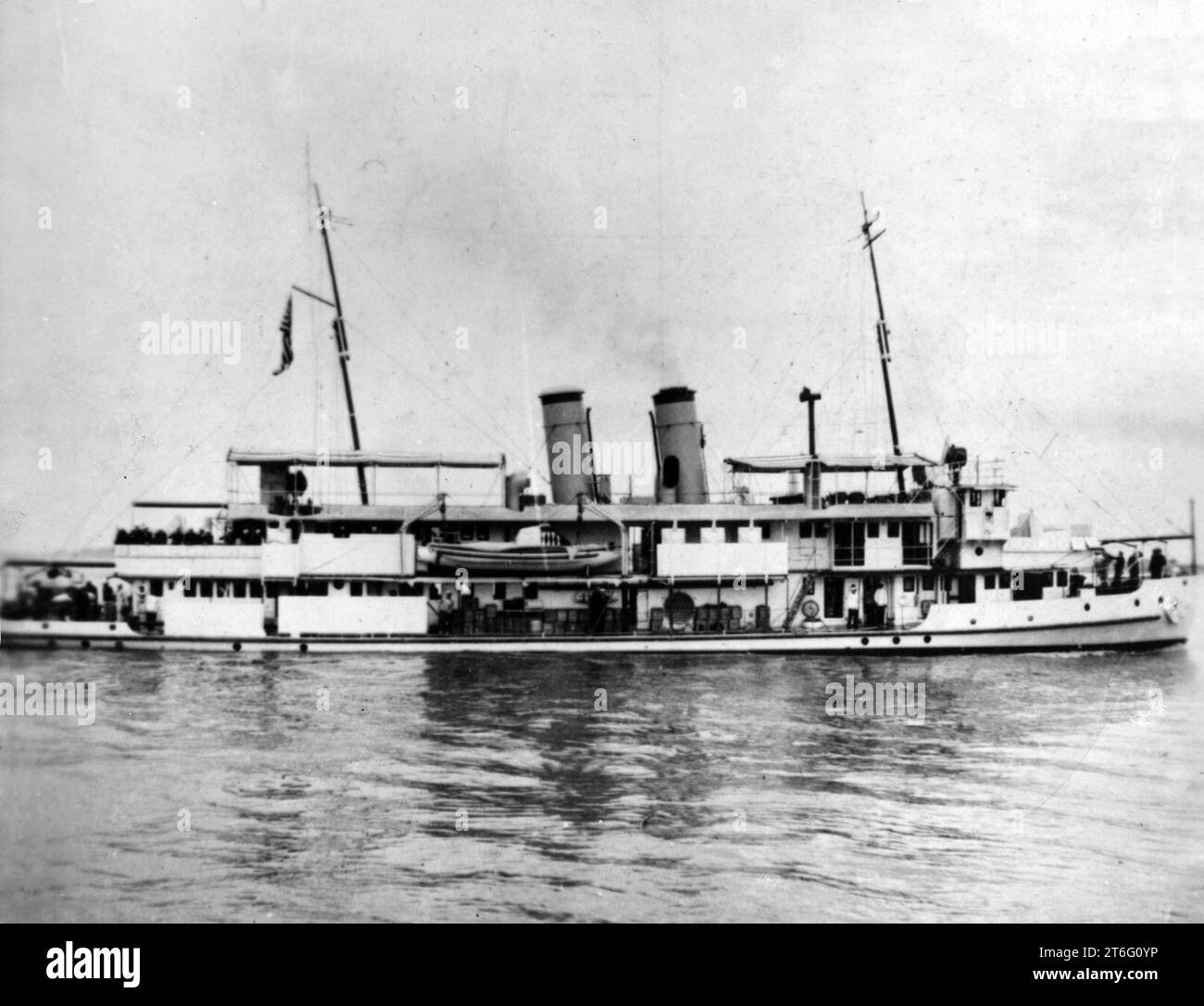 USS Tutuila (PR-4) underway in China, circa in the 1930s (L45-291.05.01 ...
