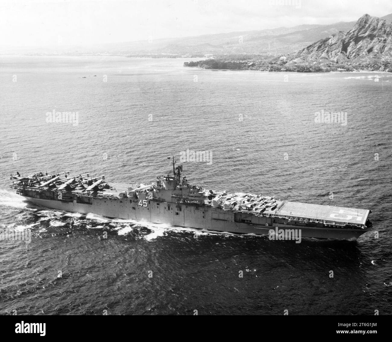 USS Valley Forge (CV-45) rounds Diamond Head, Oahu, on 17 May 1949 ...