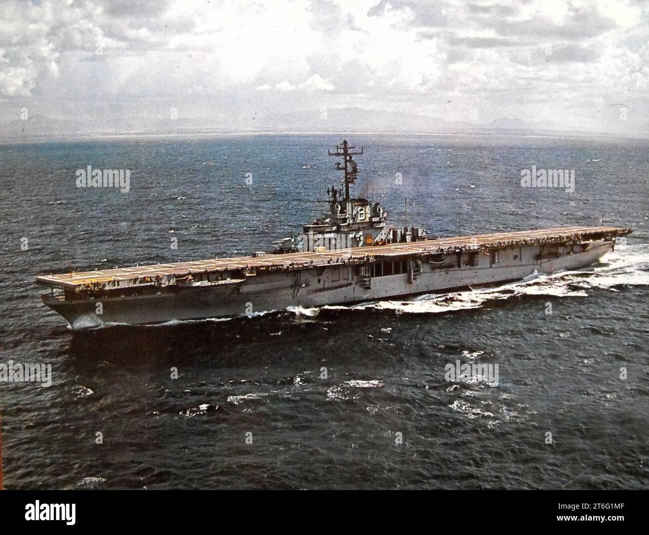 USS Valley Forge (LPH-8) underway c1964 Stock Photo - Alamy