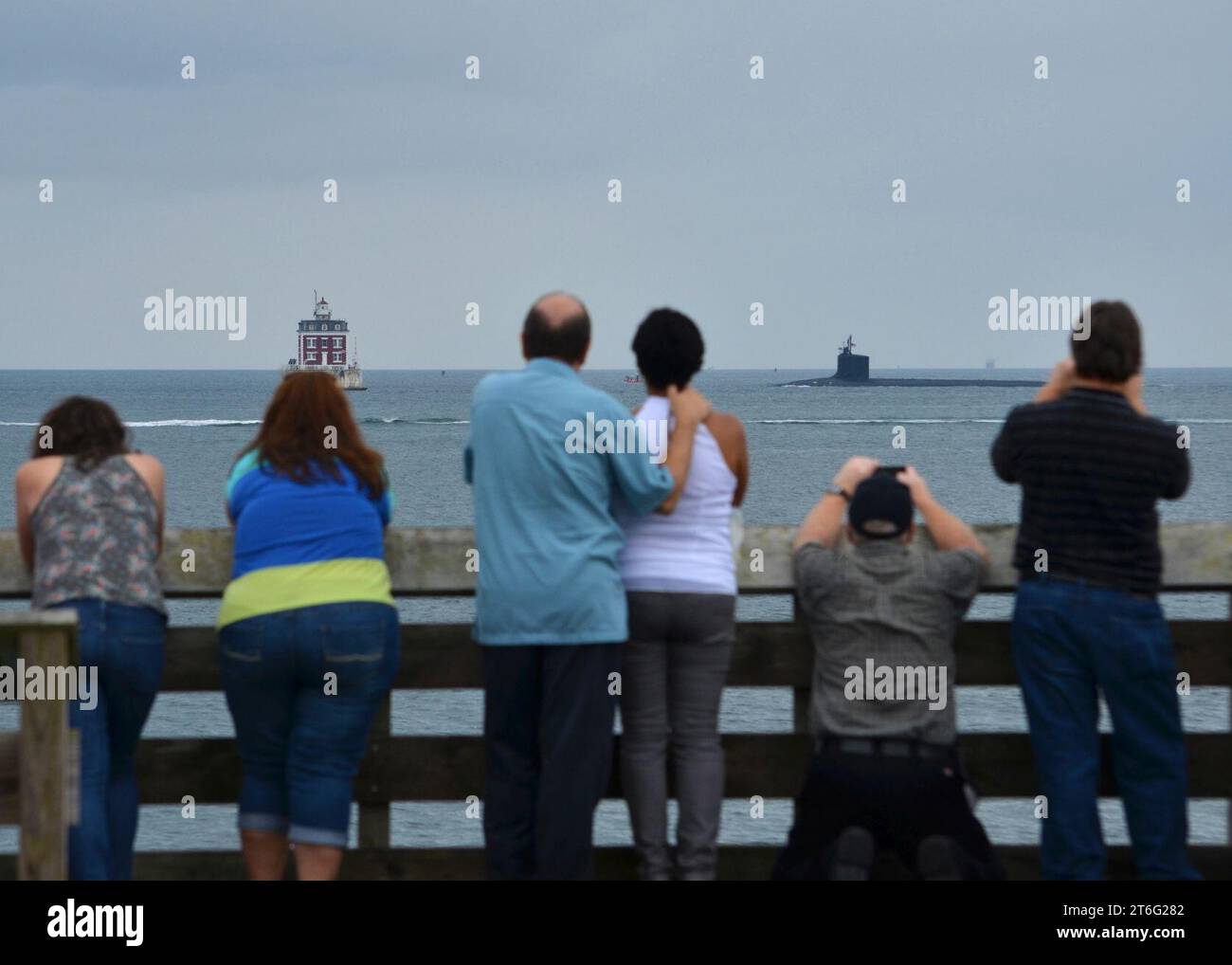 USS Virginia deploys 130813 Stock Photo - Alamy