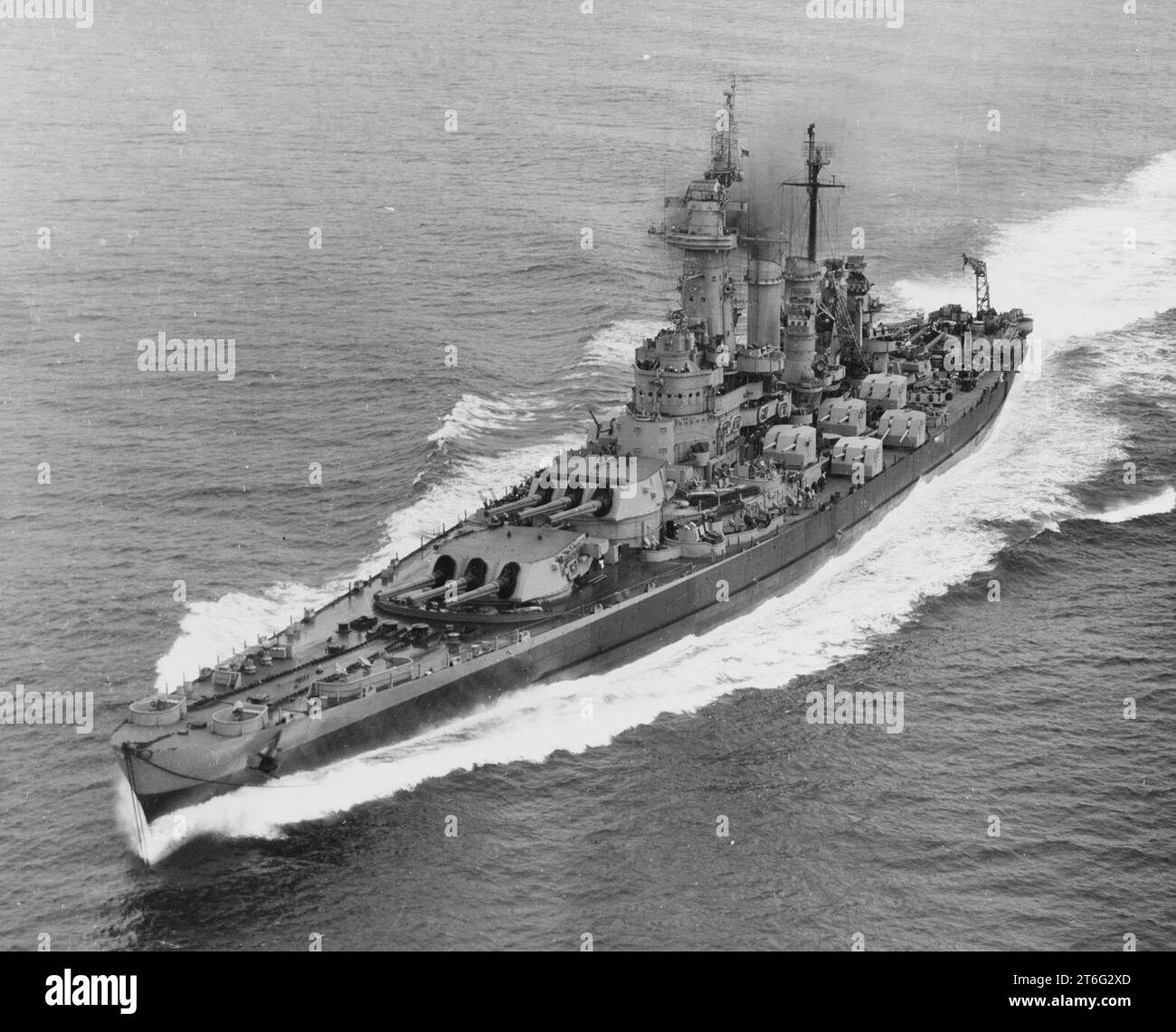 USS Washington (BB-56) in Puget Sound, 10 September 1945 Stock Photo ...