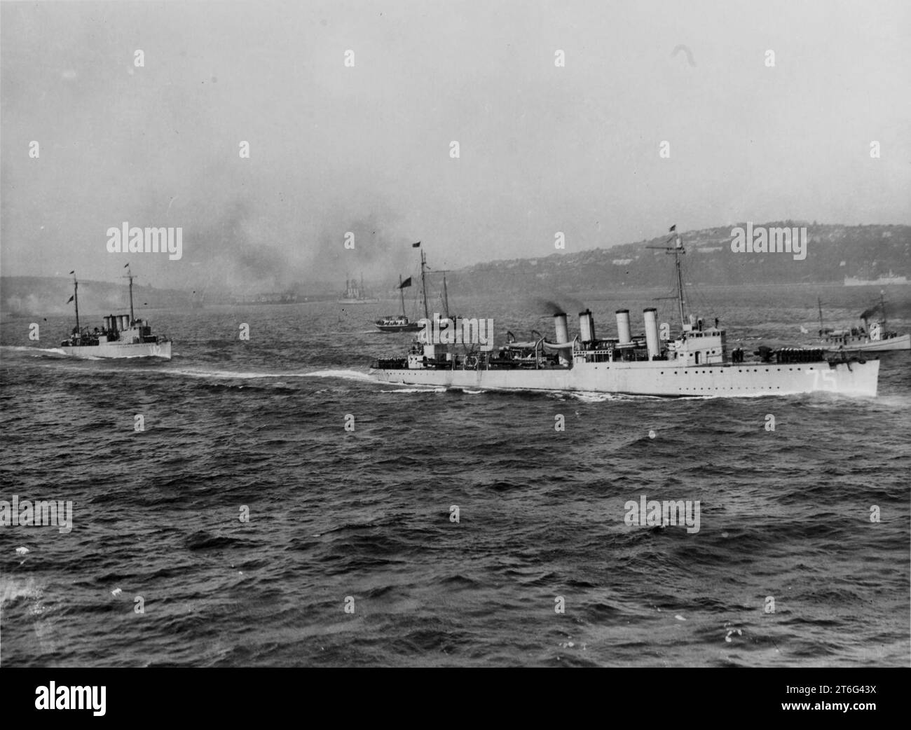 USS Wickes (DD-75) and USS Tarbell (DD-142) underway c1920 Stock Photo ...
