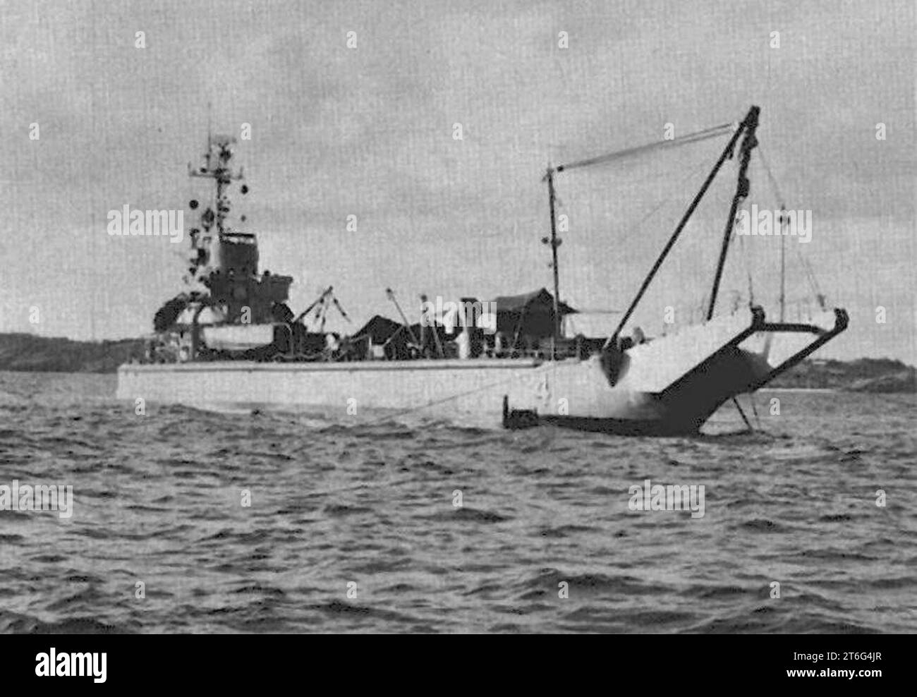 Historic windlass hi-res stock photography and images - Alamy