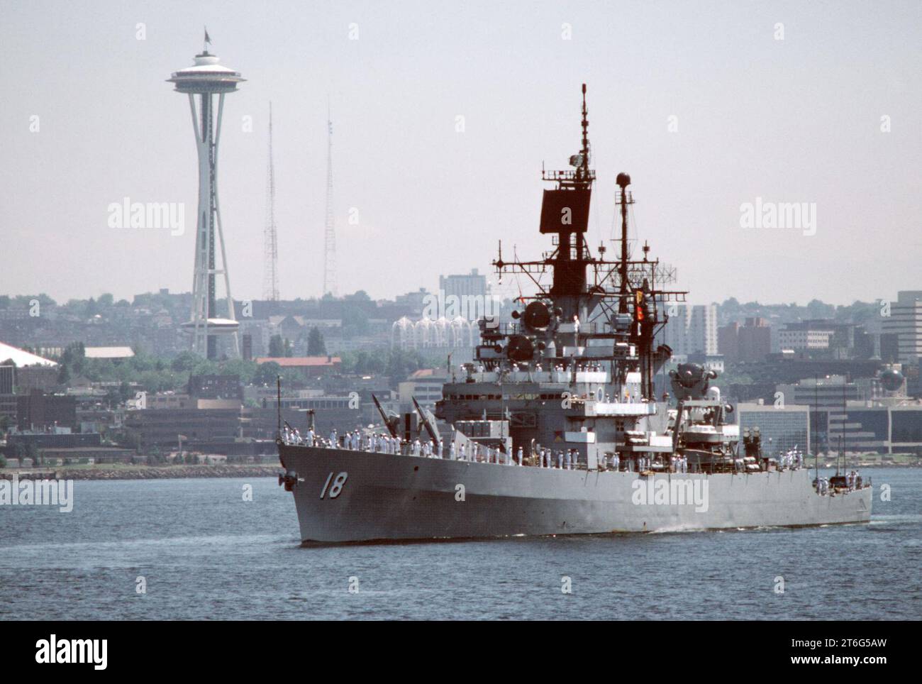 USS Worden (CG-18) at Seattle, Washington (USA), on 1 August 1986 ...