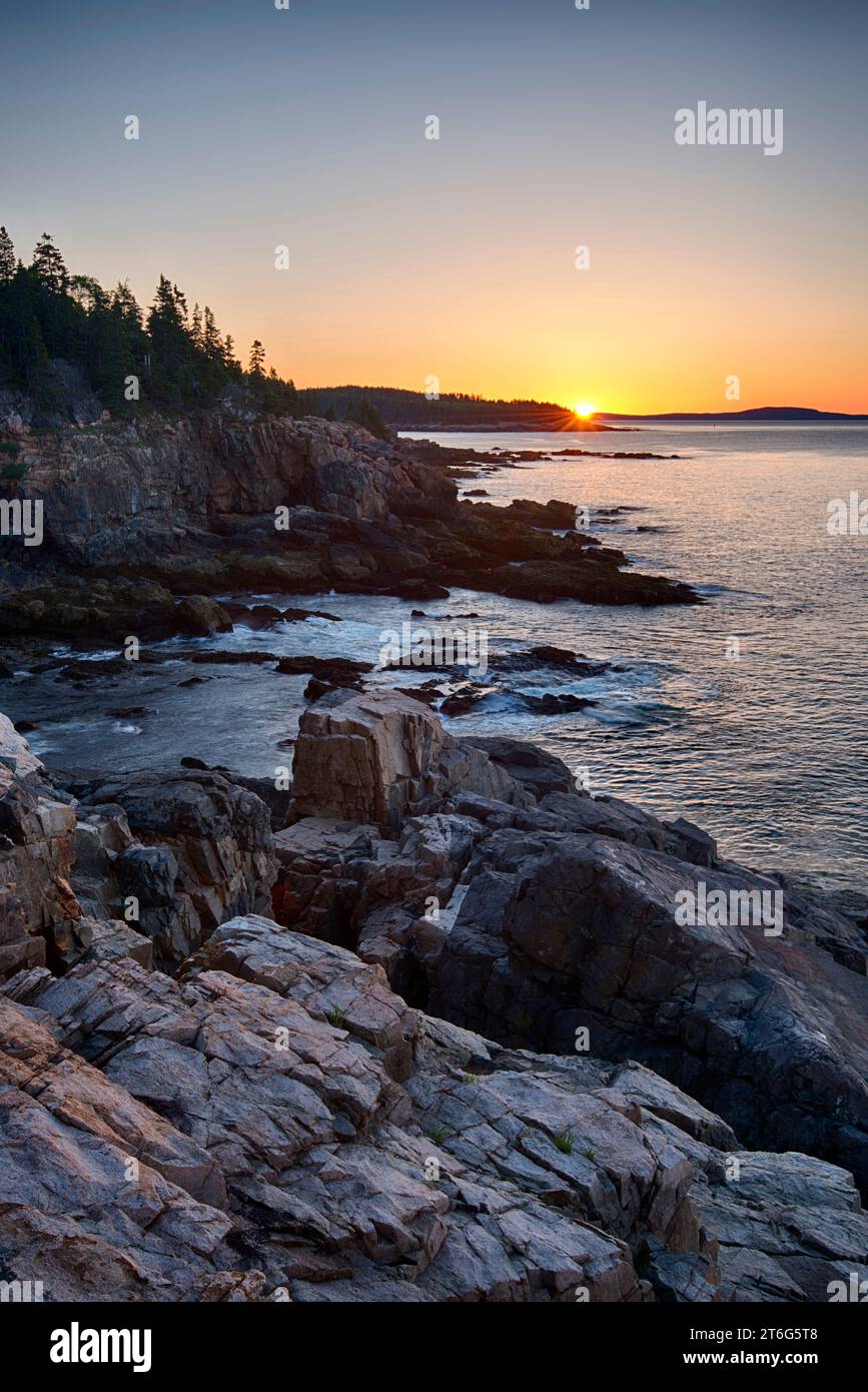 Sunrise in acadia national park hi-res stock photography and images - Alamy