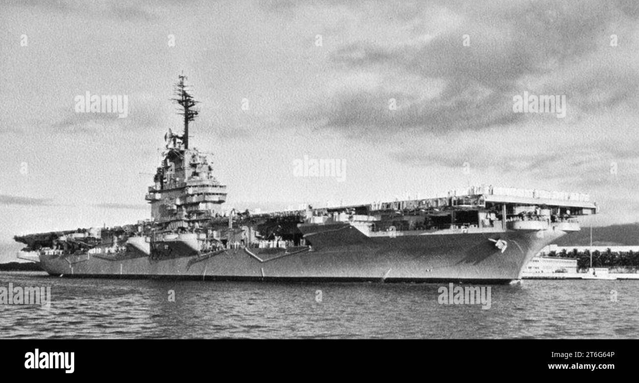 USS Yorktown (CVA-10) underway c1953 Stock Photo - Alamy