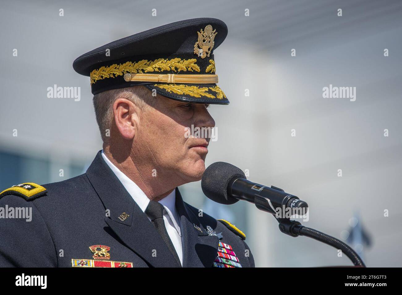 Commander of norad and usnorthcom hi-res stock photography and images ...