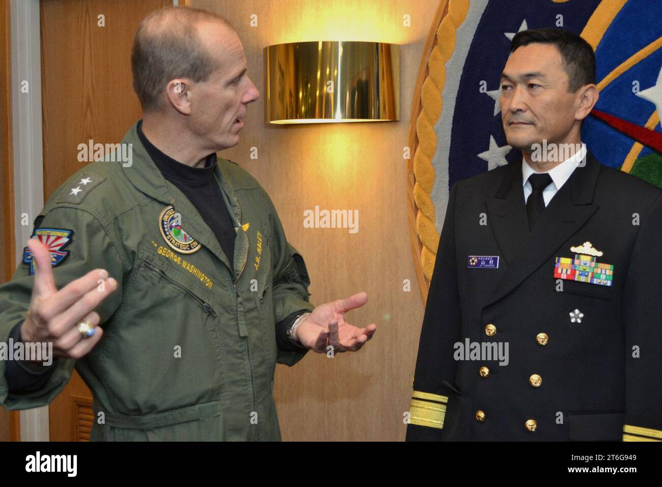 USSTRATCOM welcomes RADM Yamamura 131024 Stock Photo - Alamy