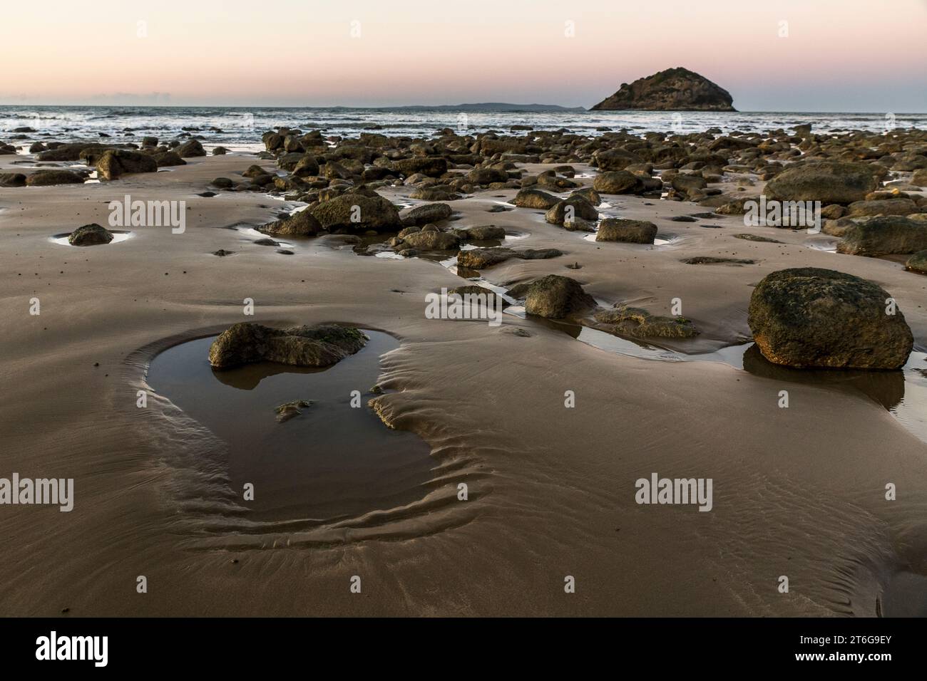 Stunning View of Bluff Rock Island from Kemp Beach, Capricorn Coast ...