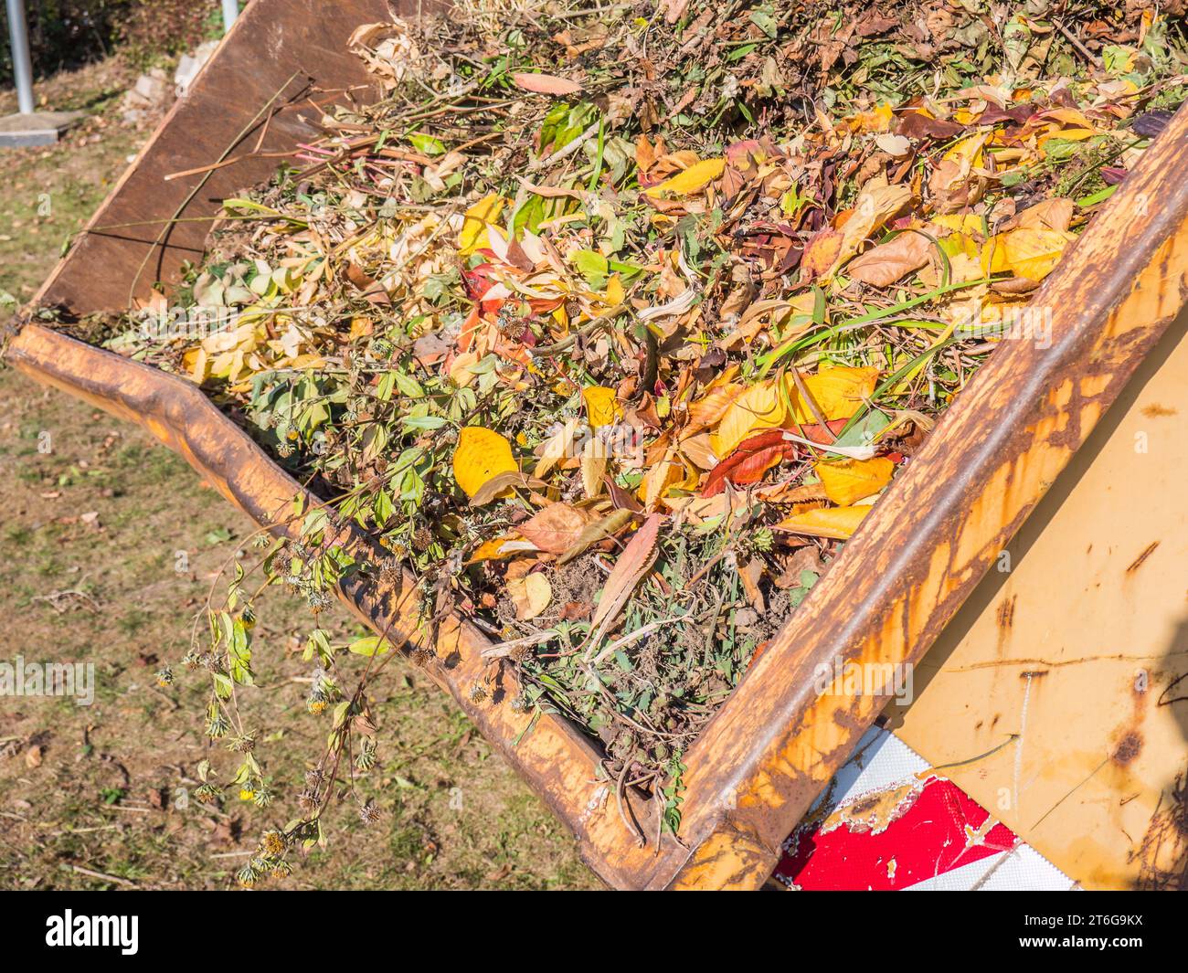Tar container hi-res stock photography and images - Alamy