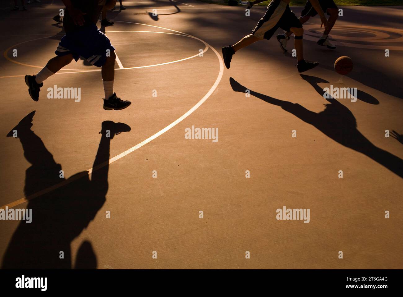Athletes shadows hi-res stock photography and images - Alamy