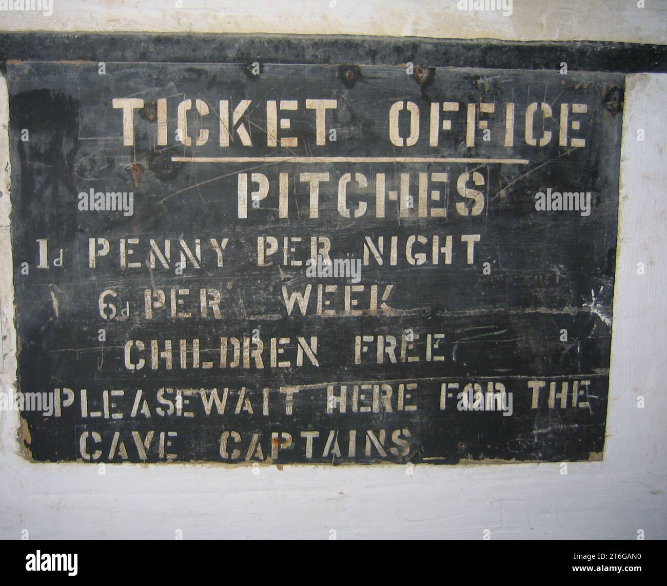 Ticket office' Chislehurst caves in World War II Stock Photo - Alamy