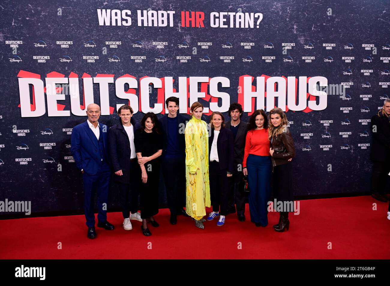 Heiner Lauterbach, Max von der Groeben, Iris Berben, Sabin Tambrea ...