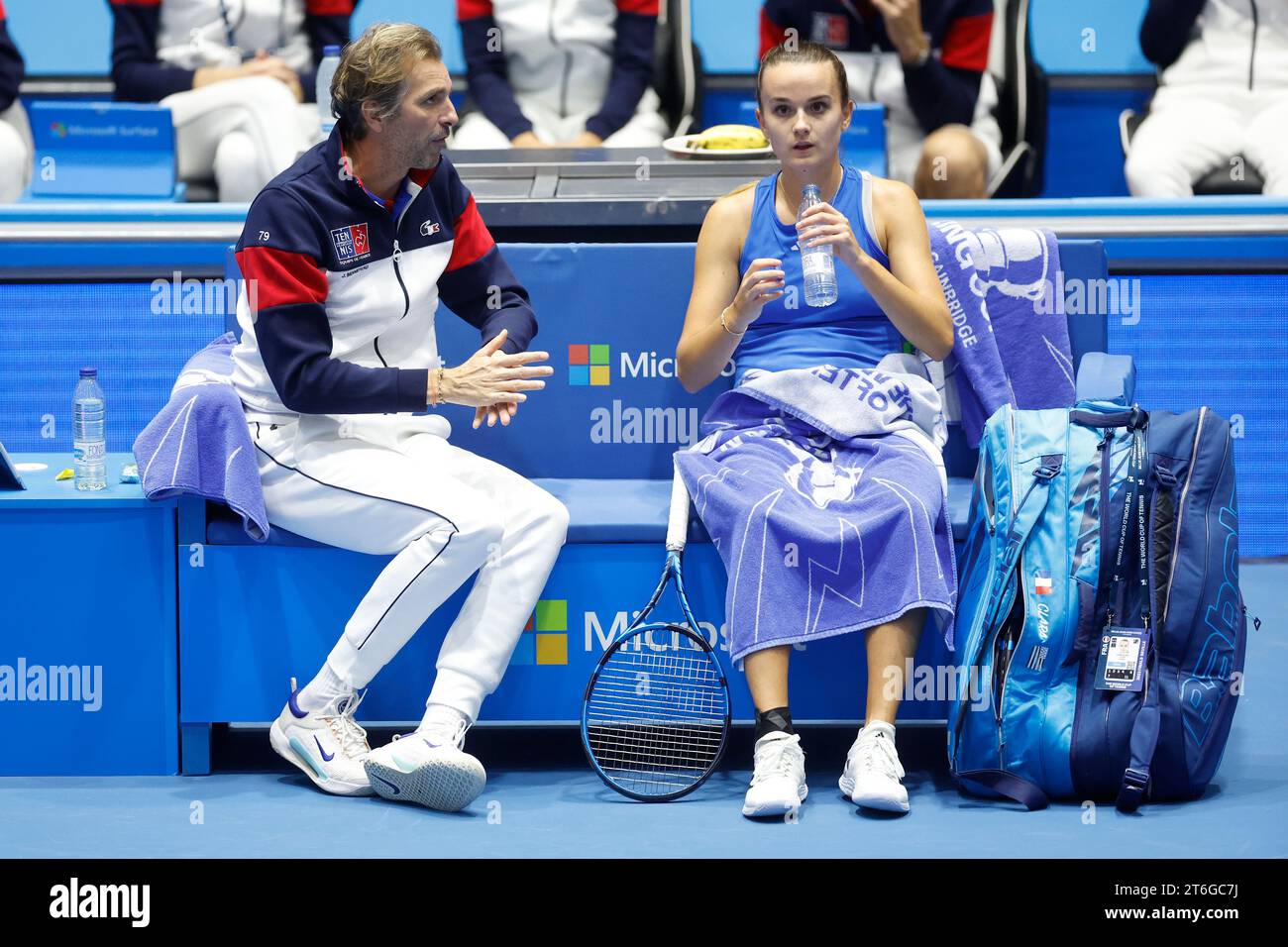 Non-playing captain Julien Benneteau and tennis player Clara Burel (FRA ...
