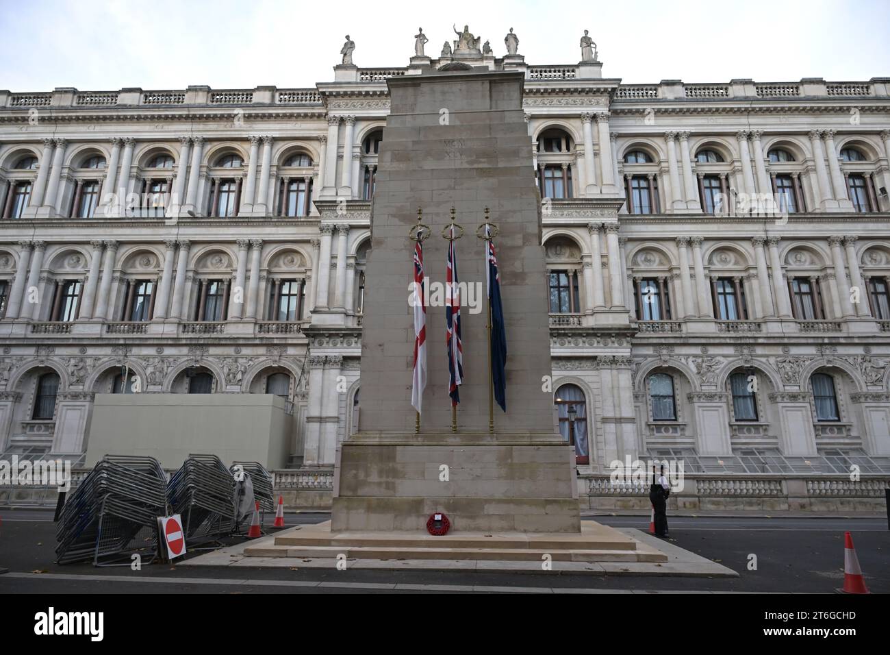 The cenotaph in whitehall hi-res stock photography and images - Alamy
