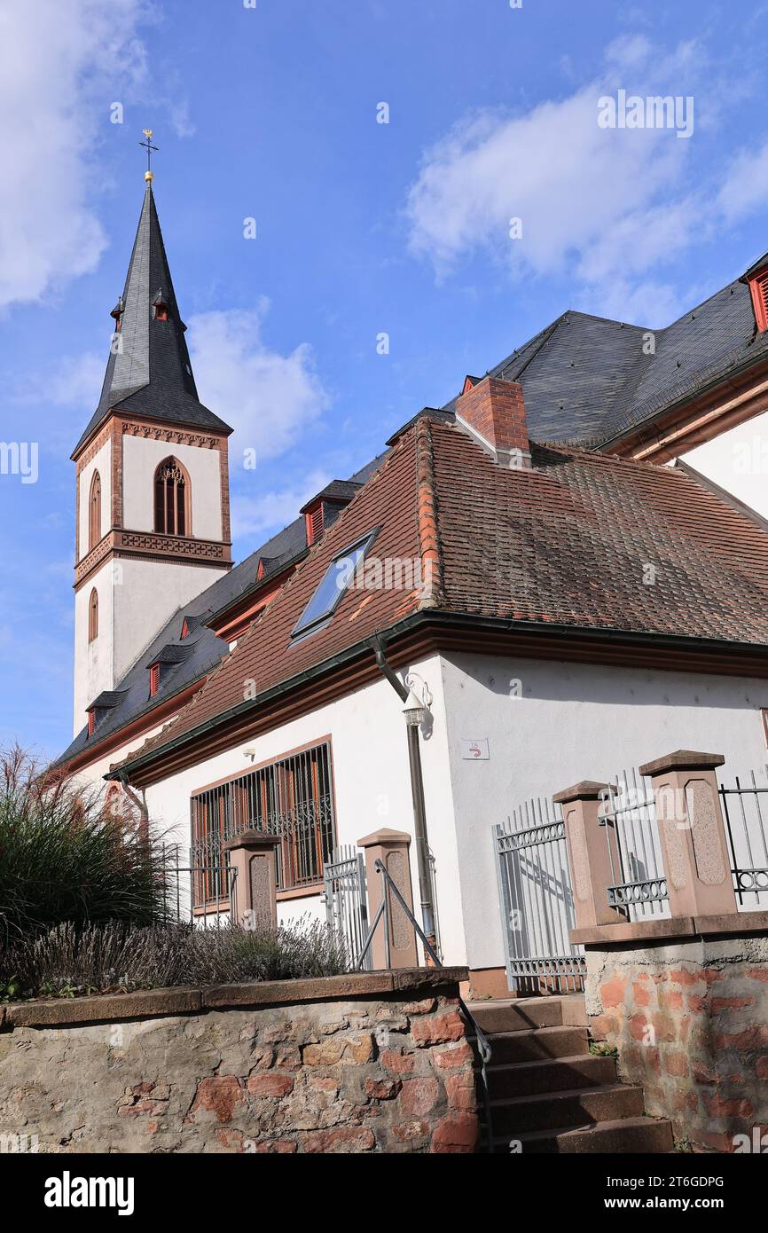 Impressionen aus dem Zentrum der Stadt Viernheim in Hessen Stock Photo ...