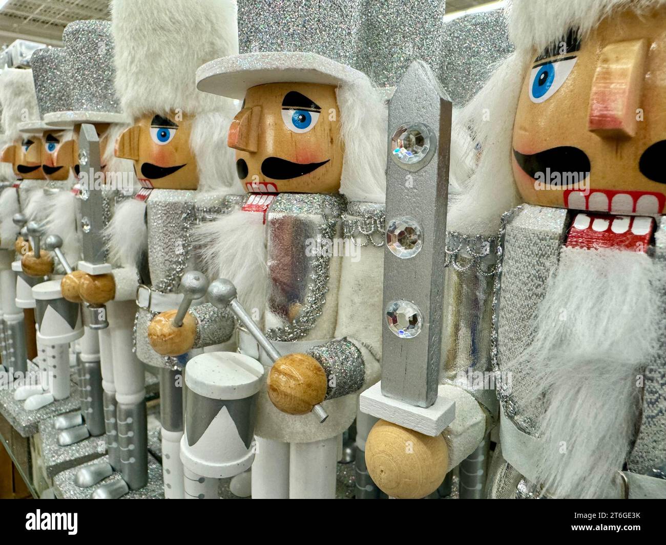 Wooden vintage nutcrackers hi-res stock photography and images - Alamy