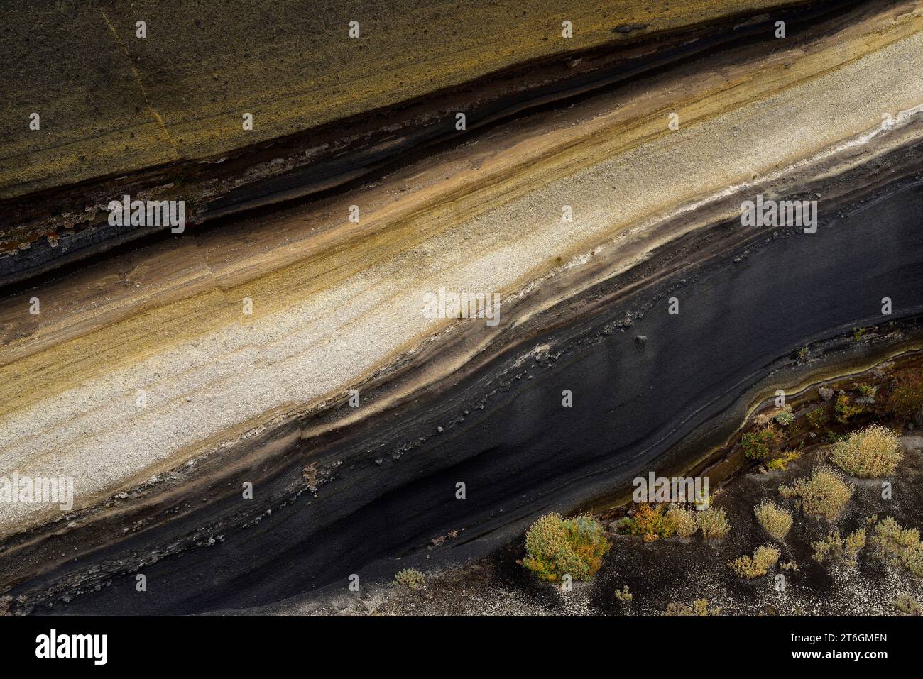 Cañadas del Teide National Park. La Tarta formed by layers of differents pyroclasts, white layer ...