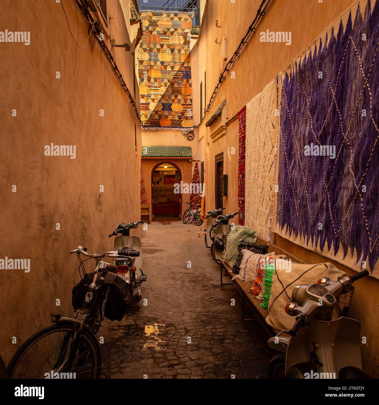 Street scenes in Marrakesh Stock Photo - Alamy
