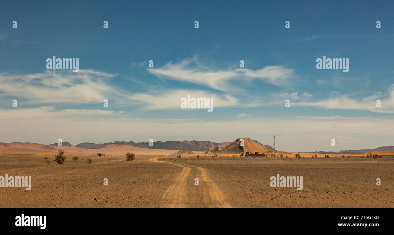 Sahara desert scenes Stock Photo - Alamy