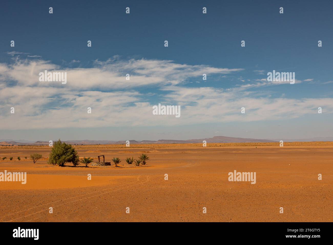 Sahara desert scenes Stock Photo - Alamy