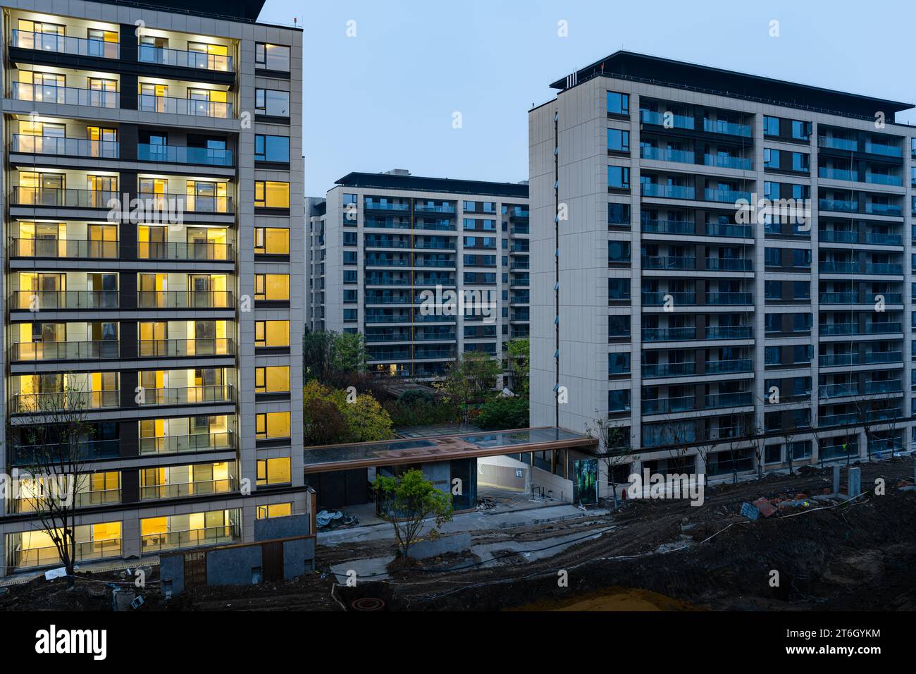 Windows lights in modern residential hi-res stock photography and ...