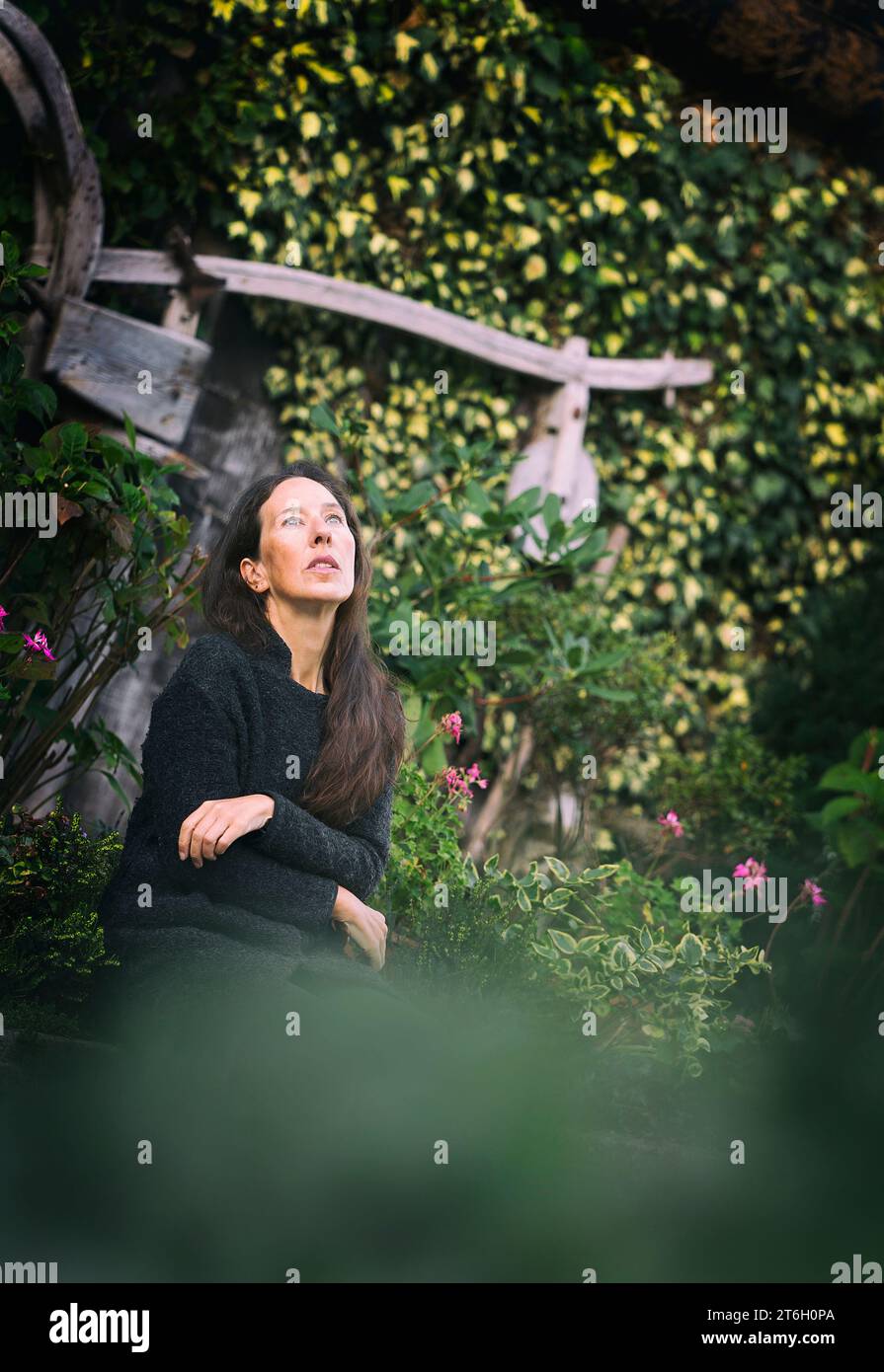 Romantic pose hi-res stock photography and images - Alamy