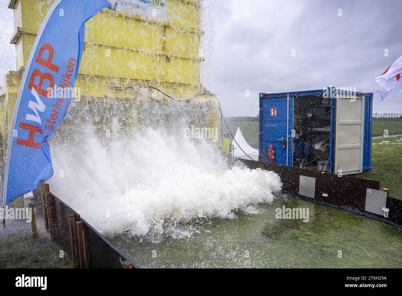FINSTERWOLDE - A large wave simulator simulates storm-force waves on ...
