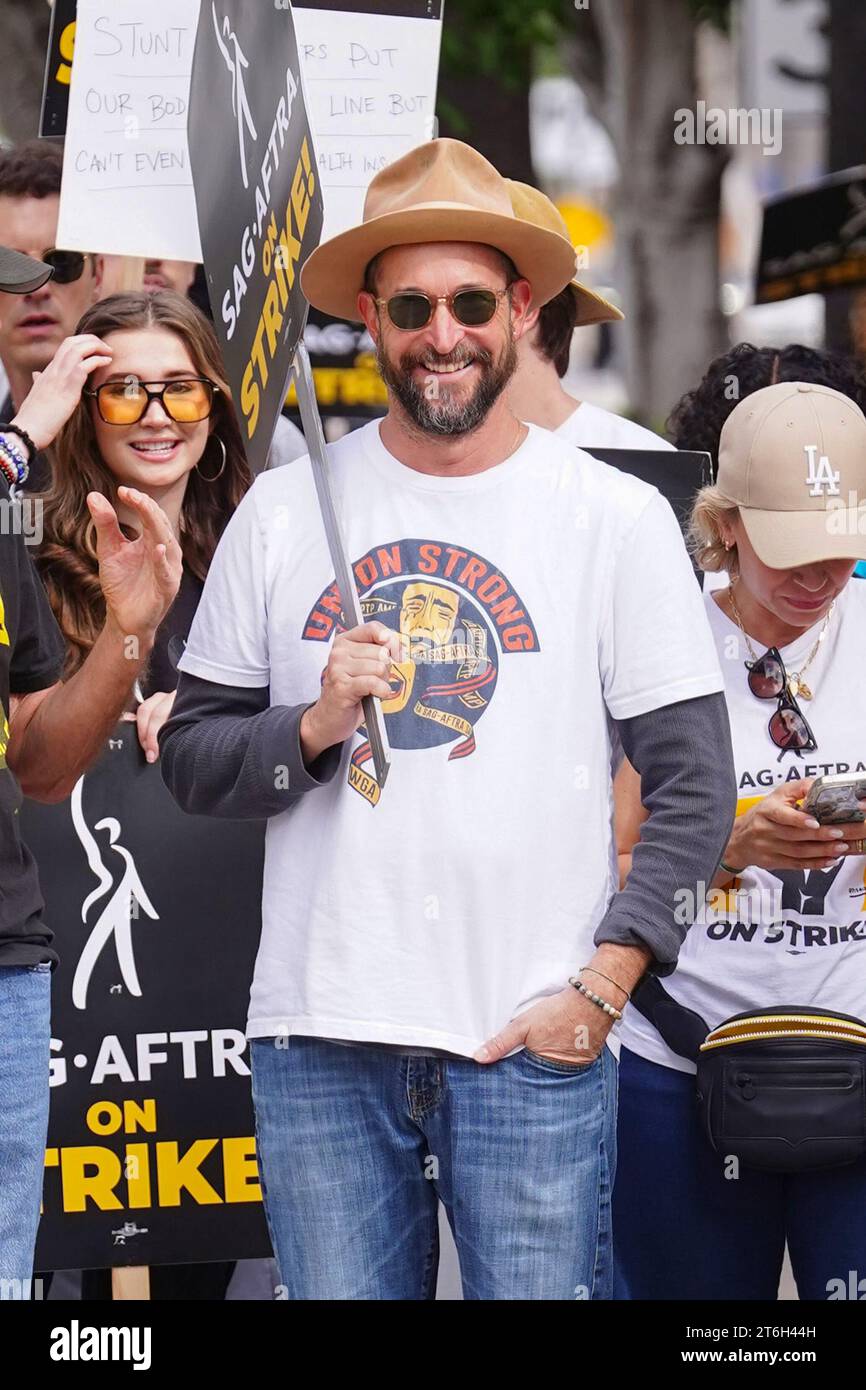 Celebrities at the SAG-AFTRA picket line in Los Angeles, California ...