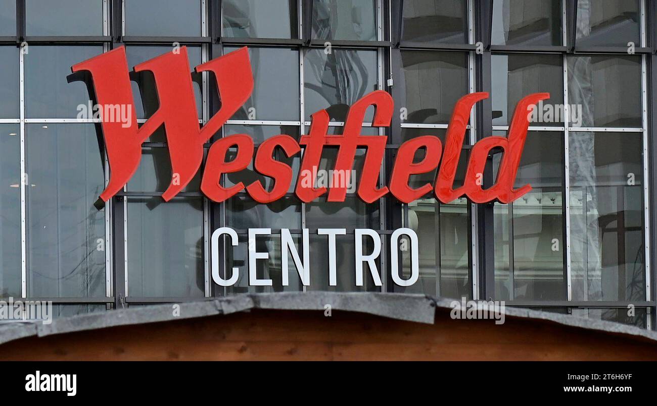 Schriftzug/Logo Westfield Center, Shoppingcenter Centro Oberhausen in ...