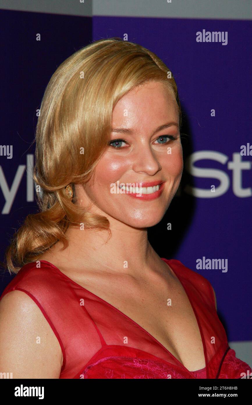 Elizabeth Banks at the 11th Annual Warner Brothers and InStyle Golden ...