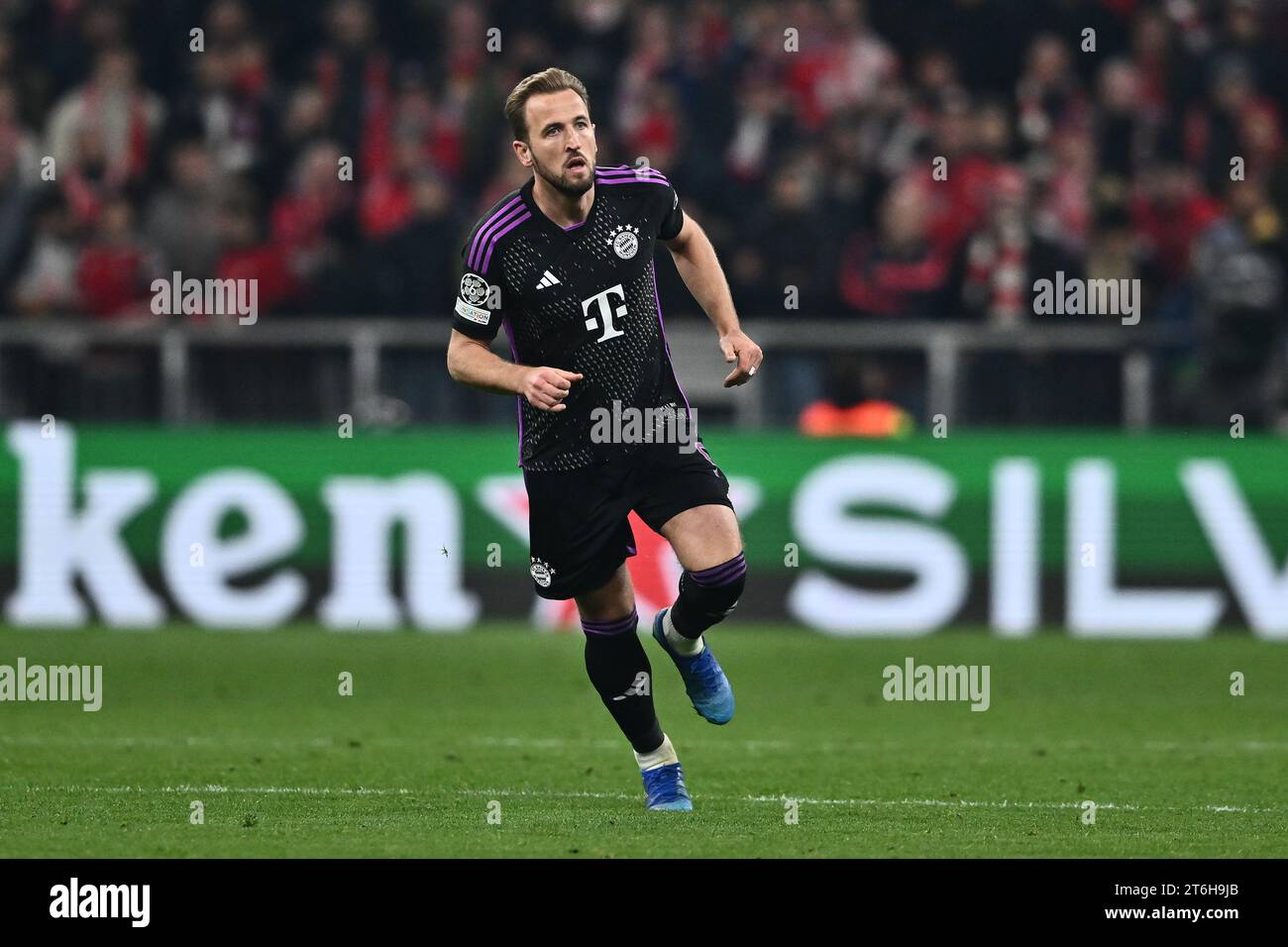 MUNICH, GERMANY - NOVEMBER 8: Harry Kane of Bayern Munich during the ...