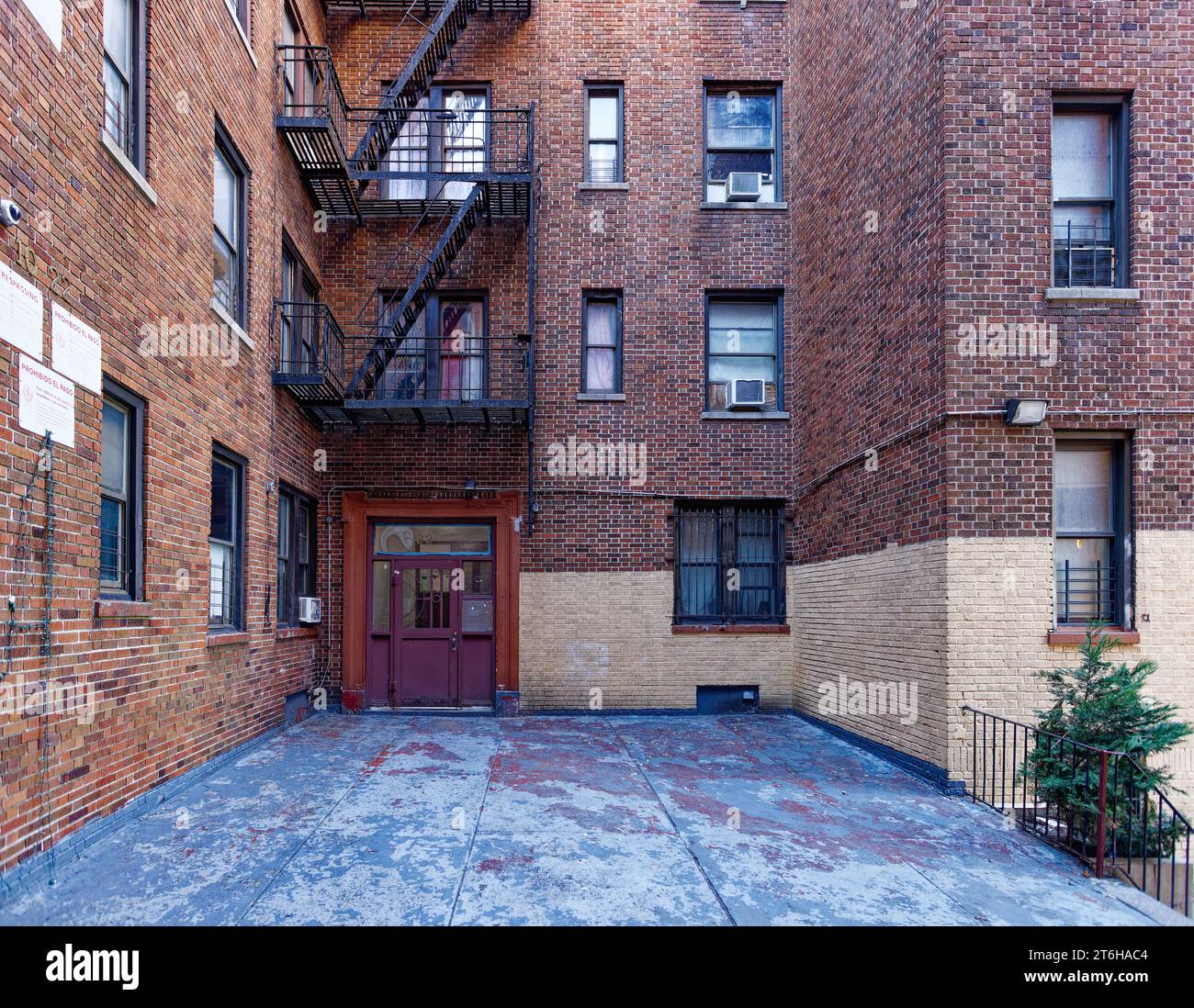 10 22 fairview avenue hi-res stock photography and images - Alamy