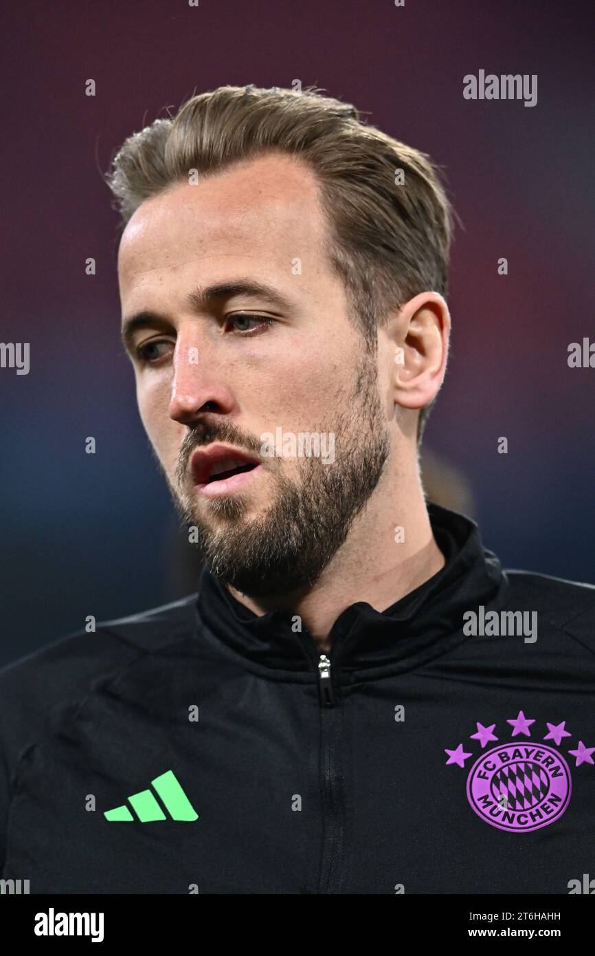 MUNICH, GERMANY - NOVEMBER 8: Harry Kane of Bayern Munich looks on ...