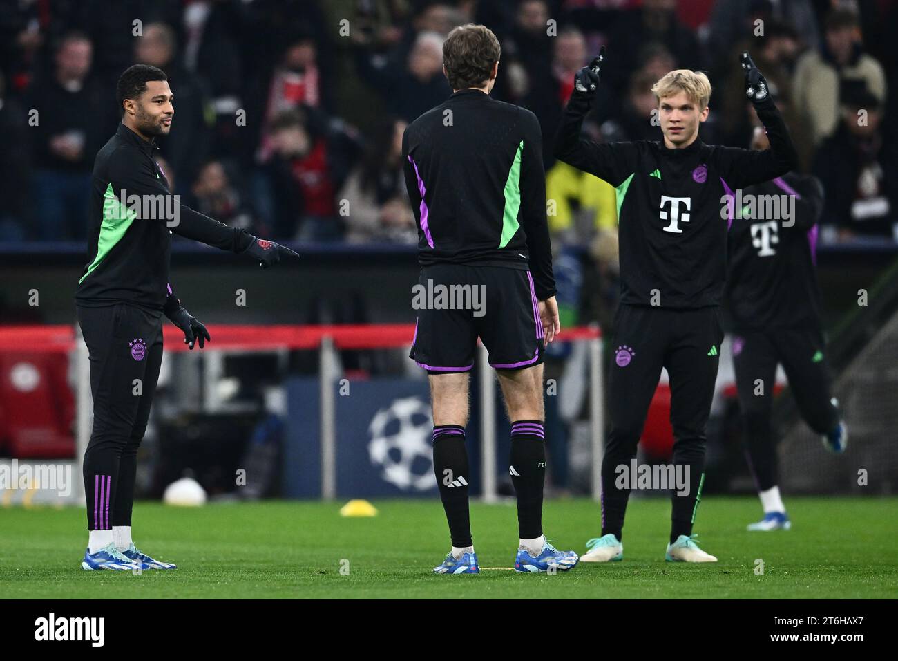 MUNICH, GERMANY - NOVEMBER 8: Serge Gnabry, Frans Kratzig of Bayern ...