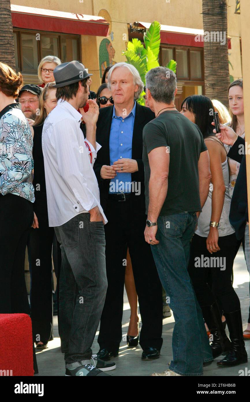 Joel David Moore, James Cameron, Stephen Lang and Michelle Rodriguez at ...