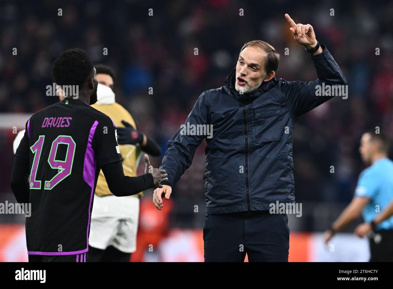 Alphonso davies fc bayern munich head hi-res stock photography and ...