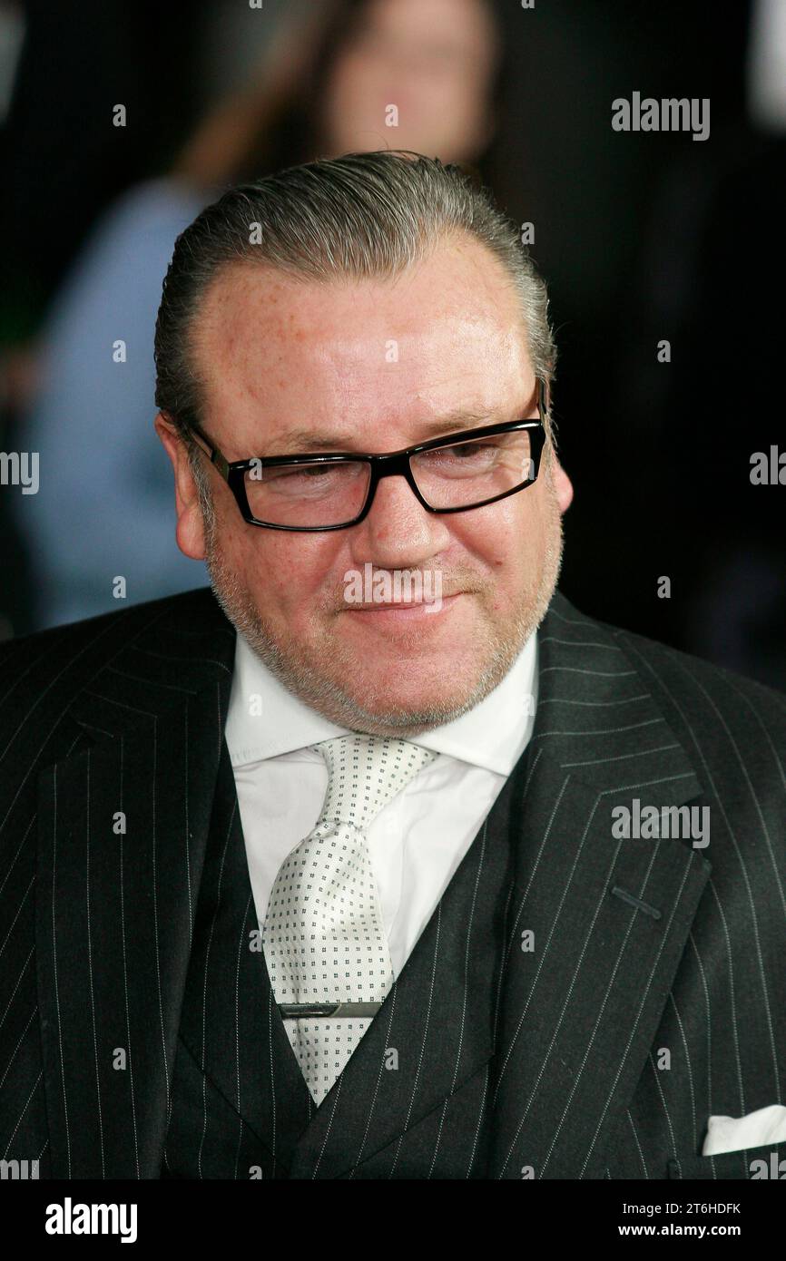 Ray Winstone at the Premiere of Warner Brothers Pictures' "Edge of ...