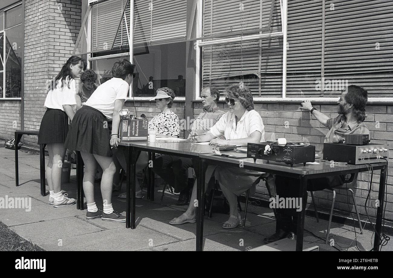 1980s classroom uk hi-res stock photography and images - Alamy