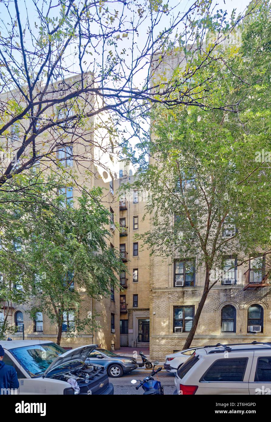 82 Wadsworth Terrace, an Emery Roth-designed two-wing apartment ...