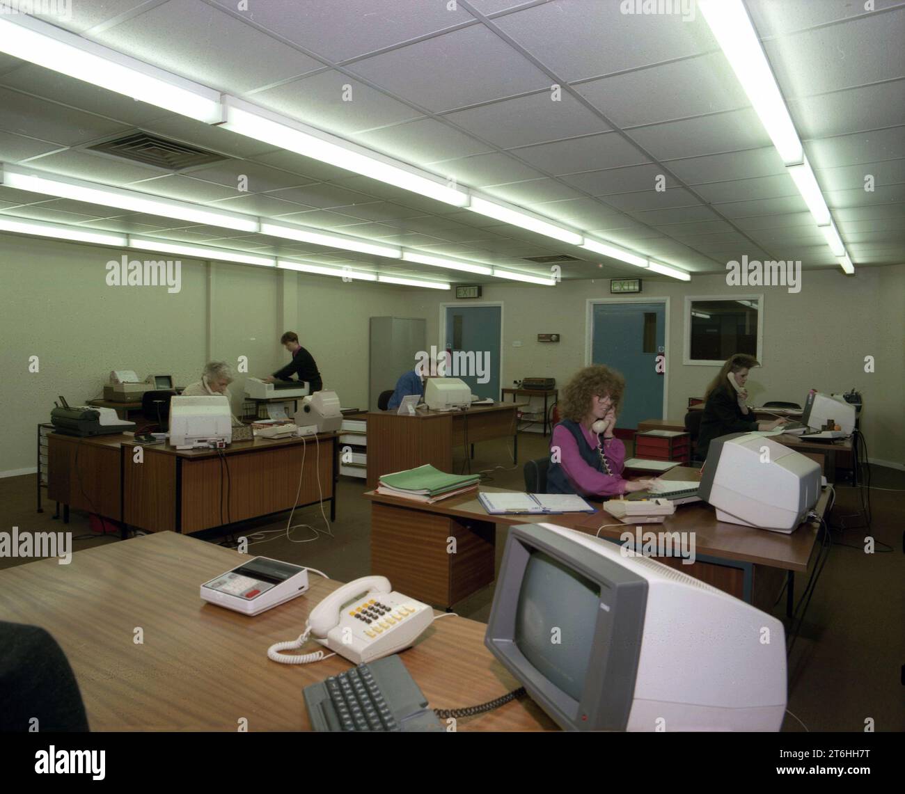 1980s office desks hi-res stock photography and images - Alamy