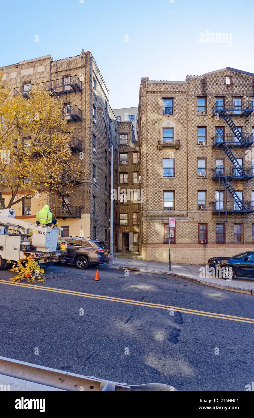 96 Wadsworth Terrace, an Emery Roth-designed two-wing apartment ...