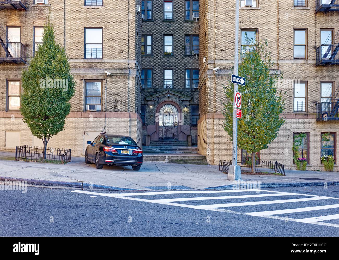 96 Wadsworth Terrace, an Emery Roth-designed two-wing apartment ...
