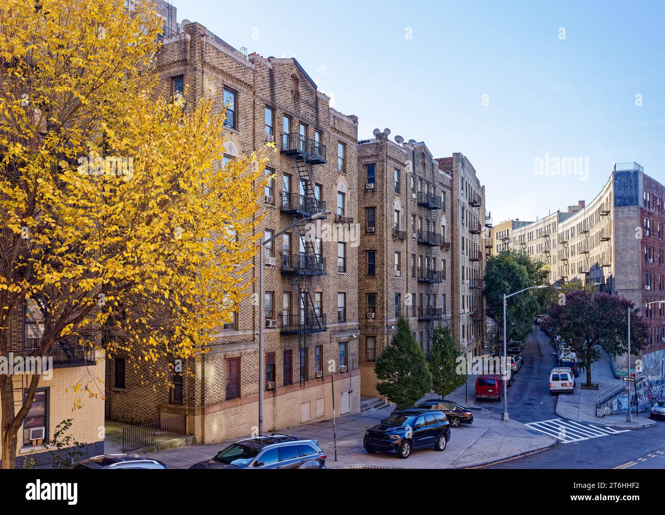 96 Wadsworth Terrace, an Emery Roth-designed two-wing apartment ...
