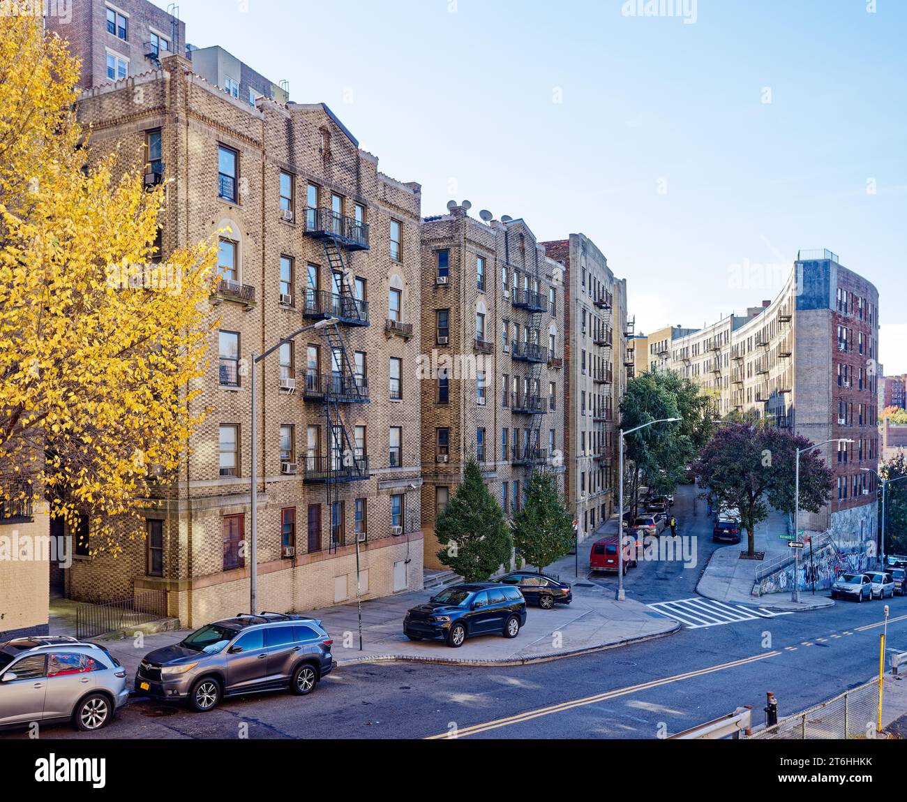 96 Wadsworth Terrace, an Emery Roth-designed two-wing apartment ...
