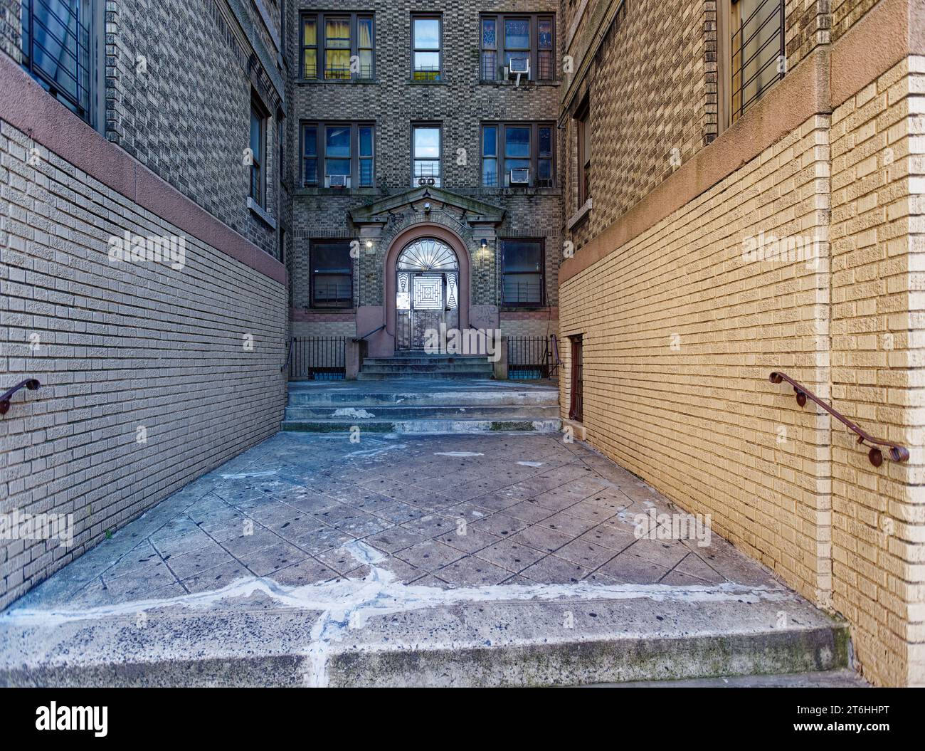 96 Wadsworth Terrace, an Emery Roth-designed two-wing apartment ...