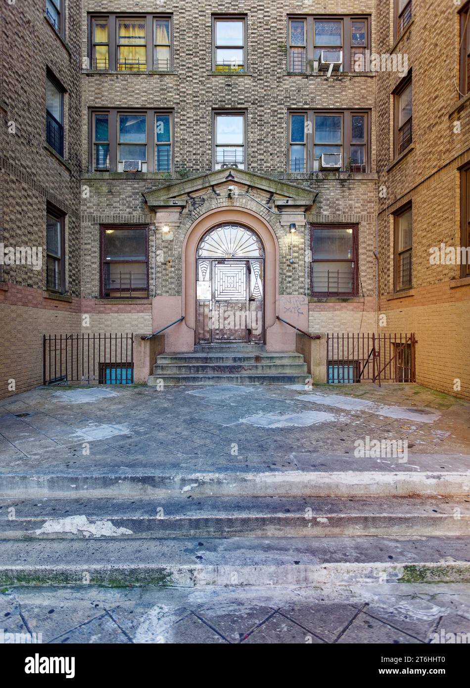 96 Wadsworth Terrace, an Emery Roth-designed two-wing apartment ...
